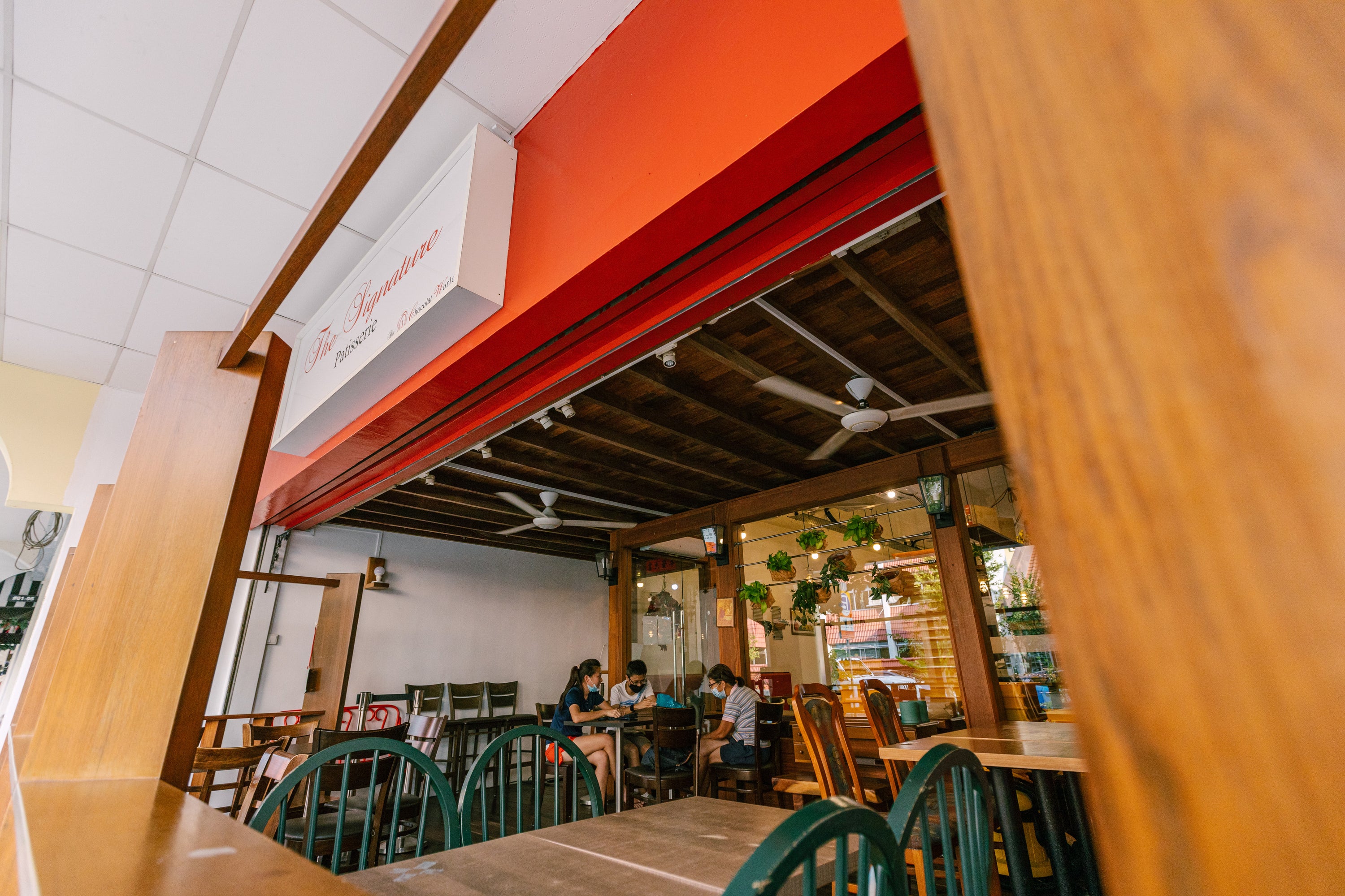 Café – The Signature Patisserie